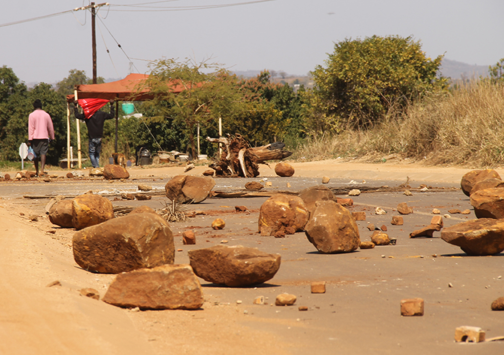 Ugly situation at Muledane as residents go on rampage
