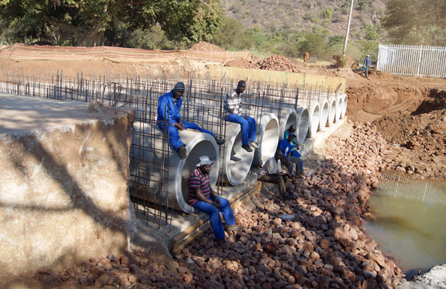 “Mphephu bridge will be finished in time”